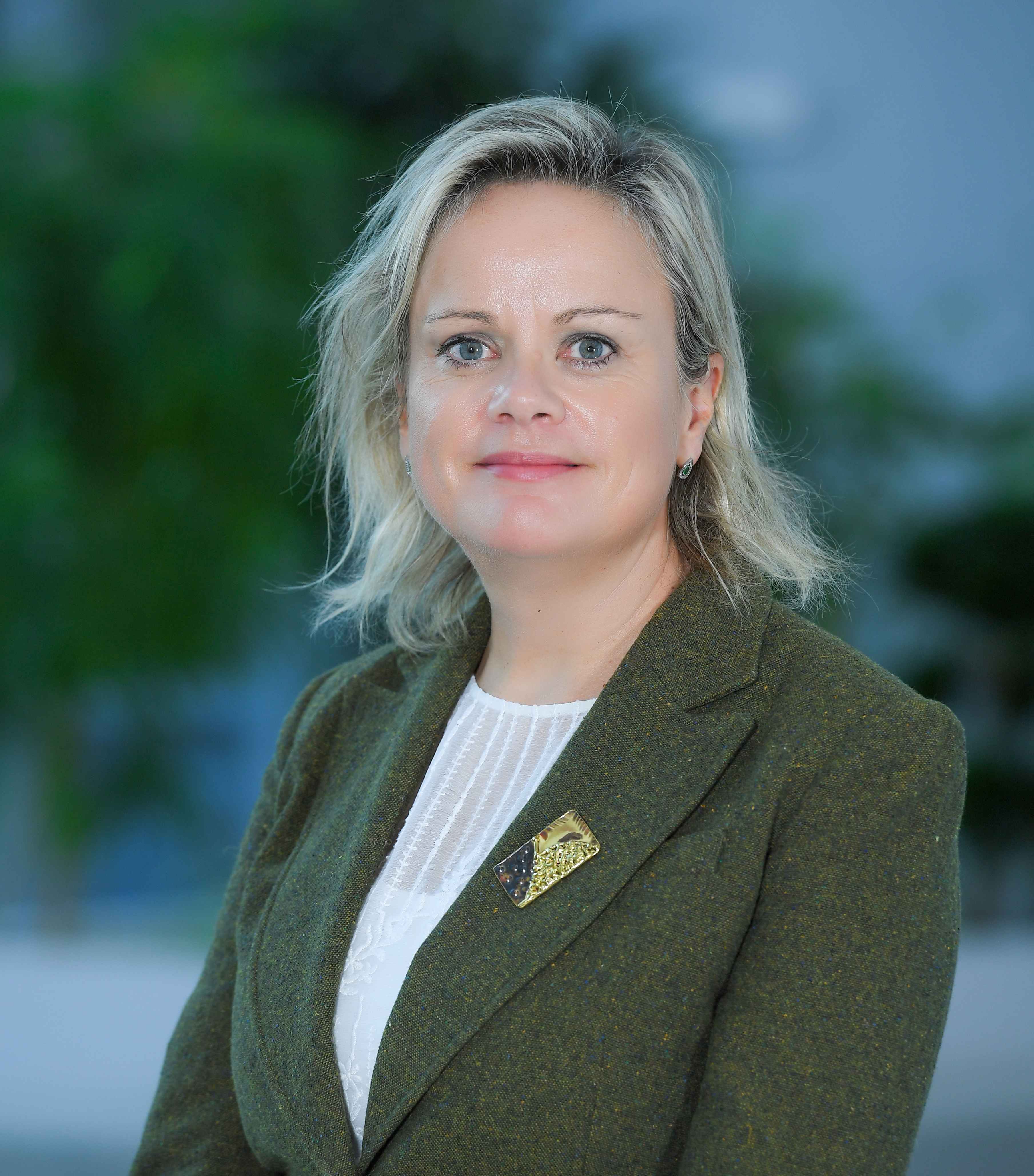 Dr. Siobhán O’ Sullivan - Khalifa University